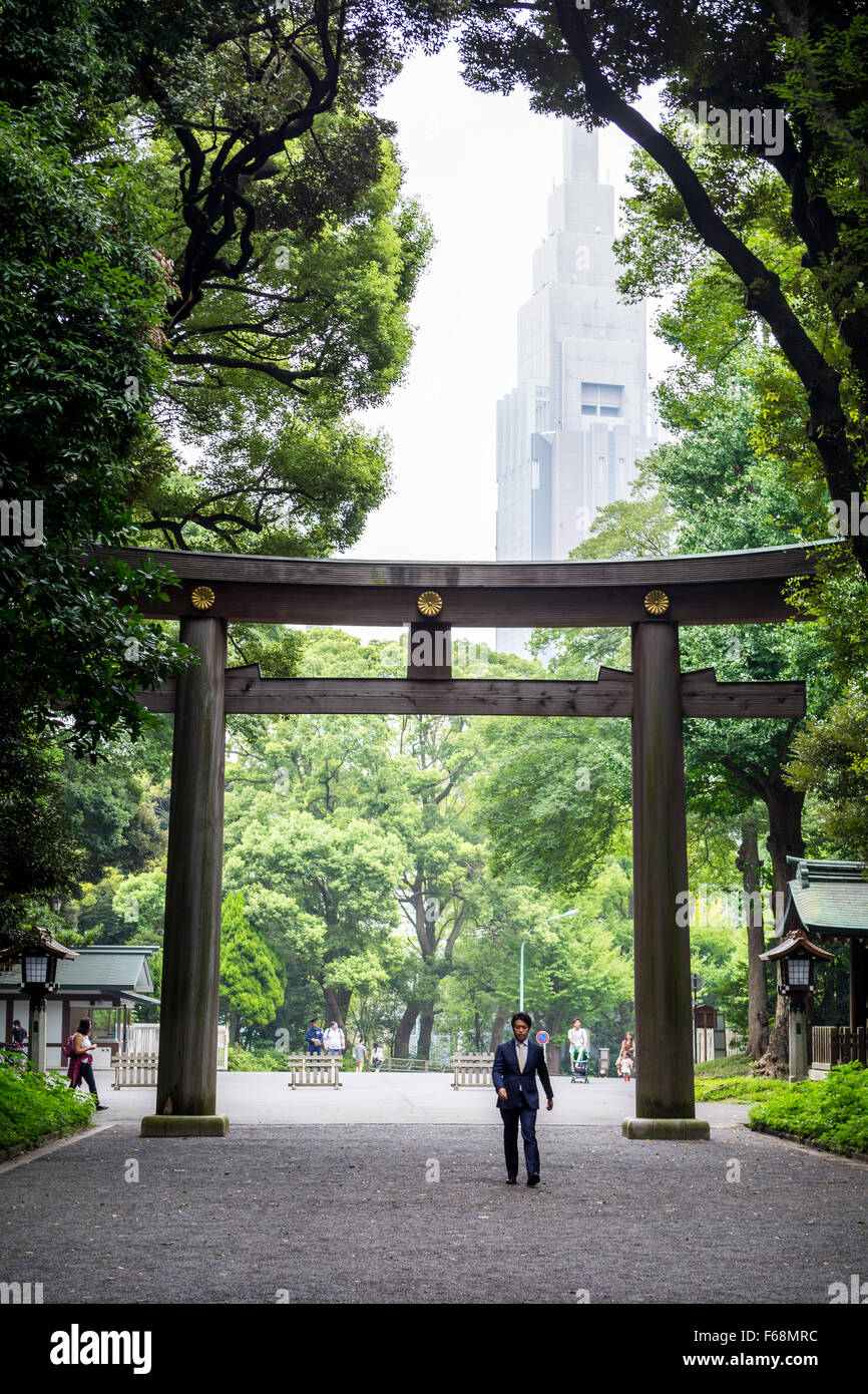 Santuario del santuario meiji jingu immagini e fotografie stock ad alta ...