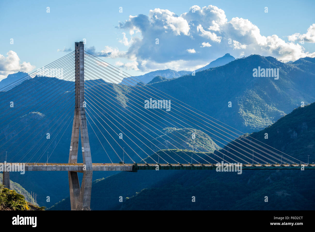 Il Messico Baluarte Ponte, il ponte più alto in Nord America, si ...
