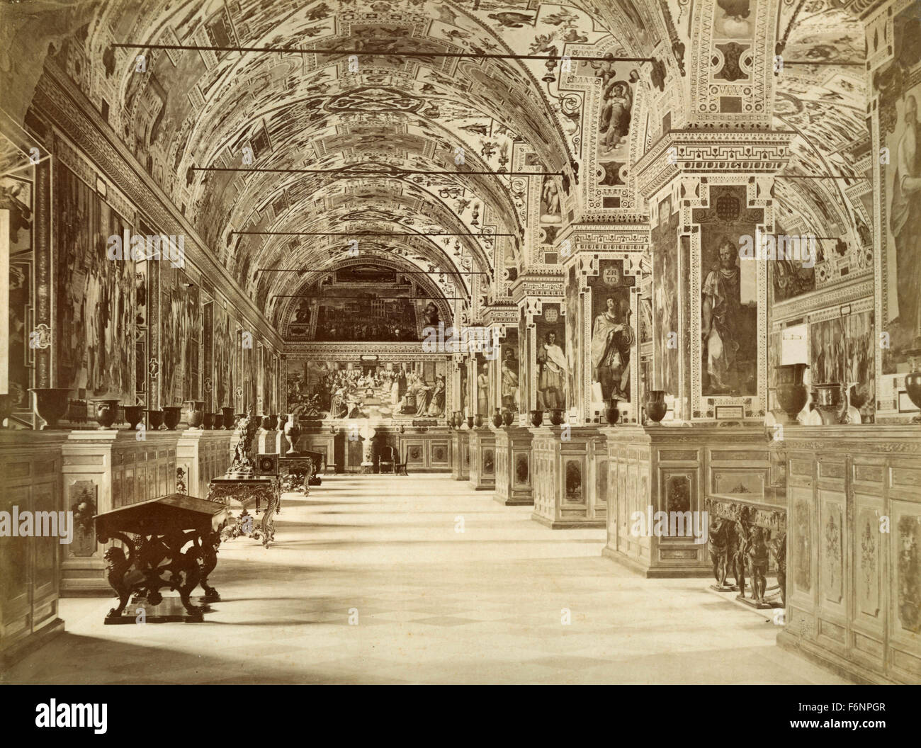 La biblioteca vaticana immagini e fotografie stock ad alta risoluzione - Alamy