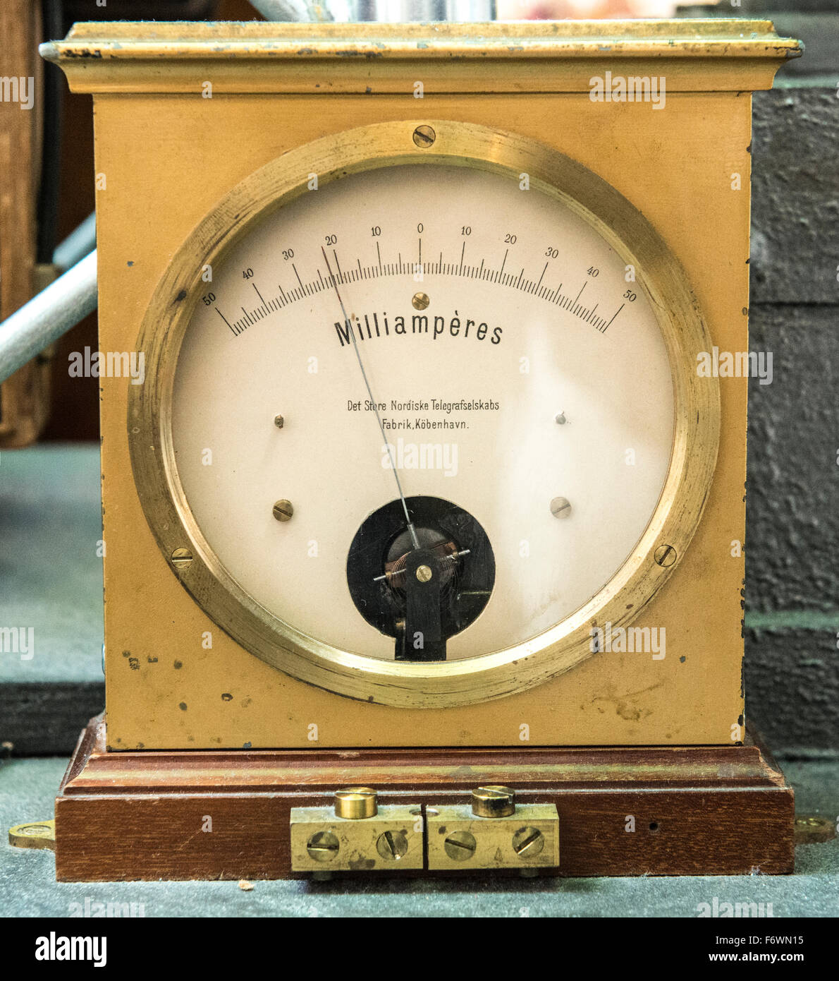 Ampere meter immagini e fotografie stock ad alta risoluzione - Alamy