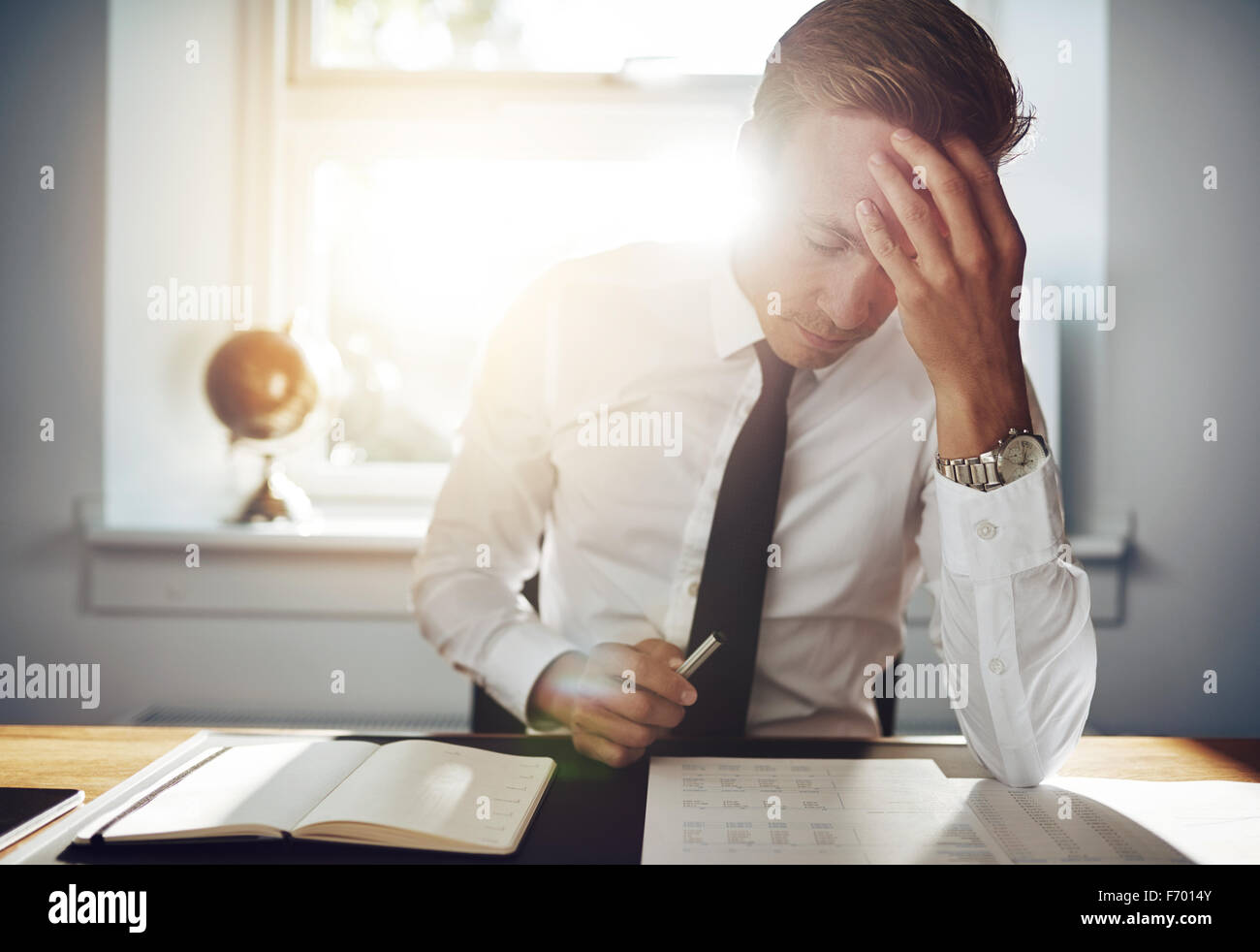 Stanco man immagini e fotografie stock ad alta risoluzione - Alamy