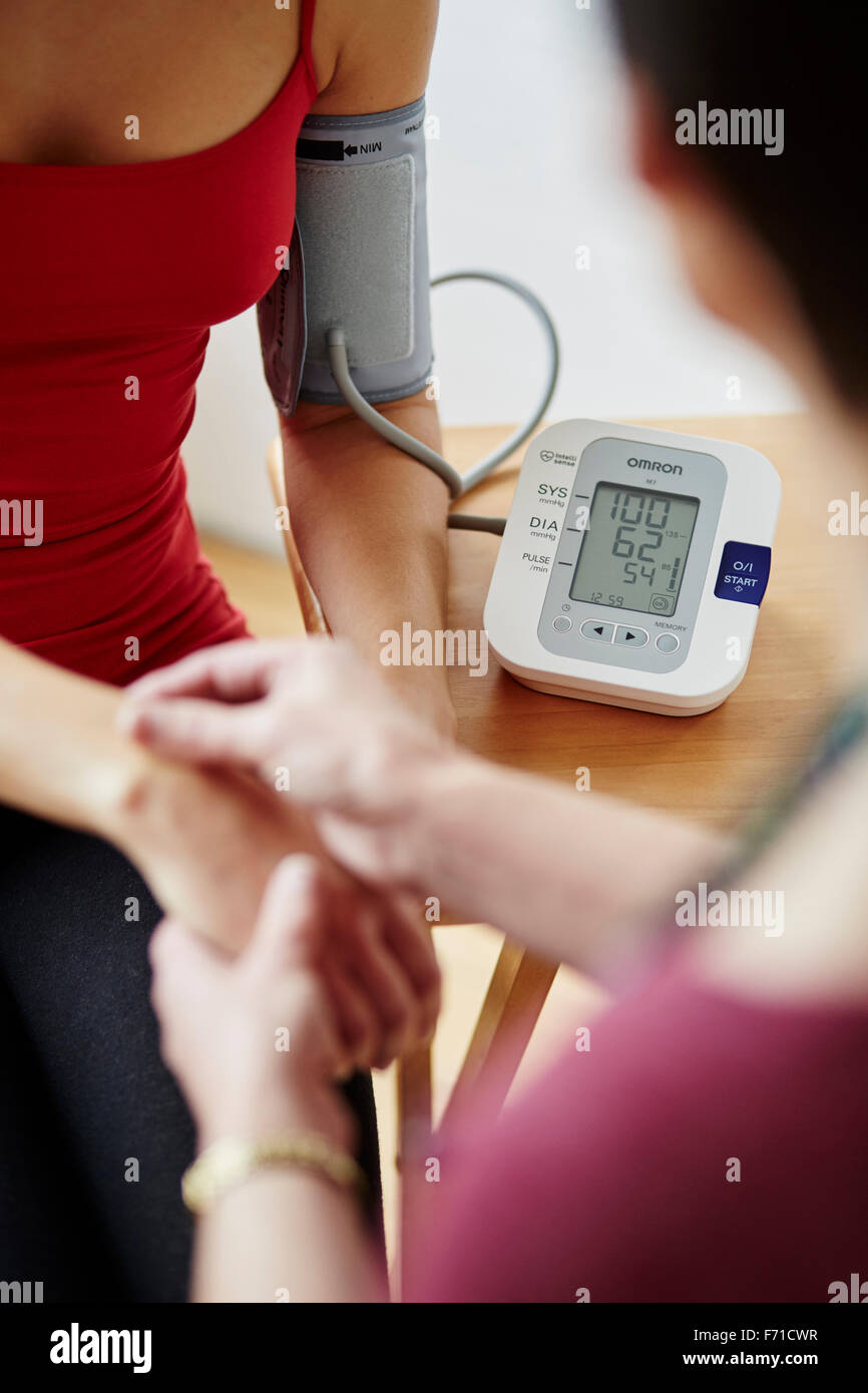 Consultare il medico o il farmacista se immagini e fotografie stock ad ...