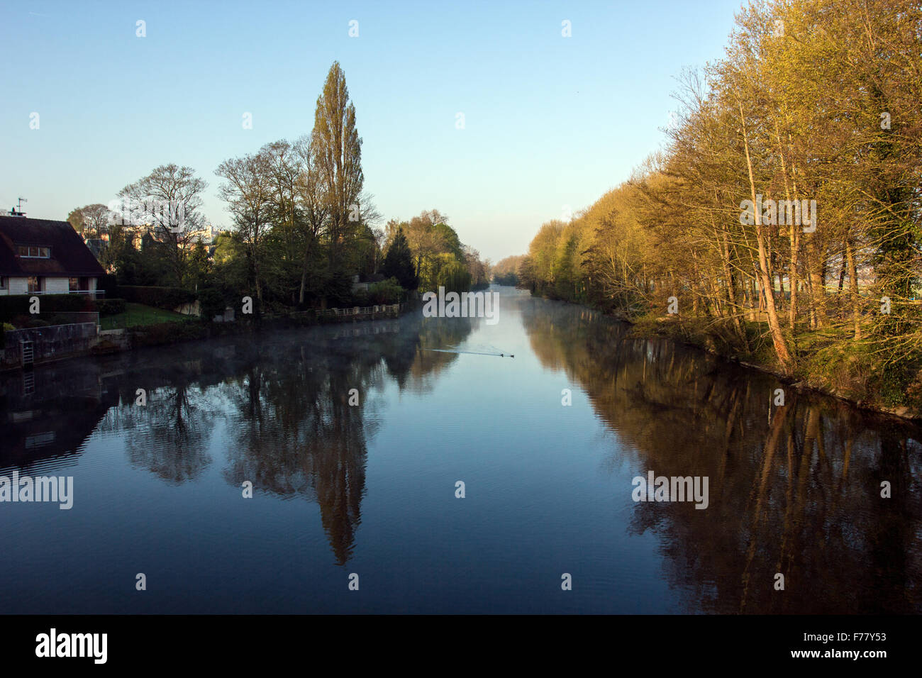 Fiume caen immagini e fotografie stock ad alta risoluzione - Alamy