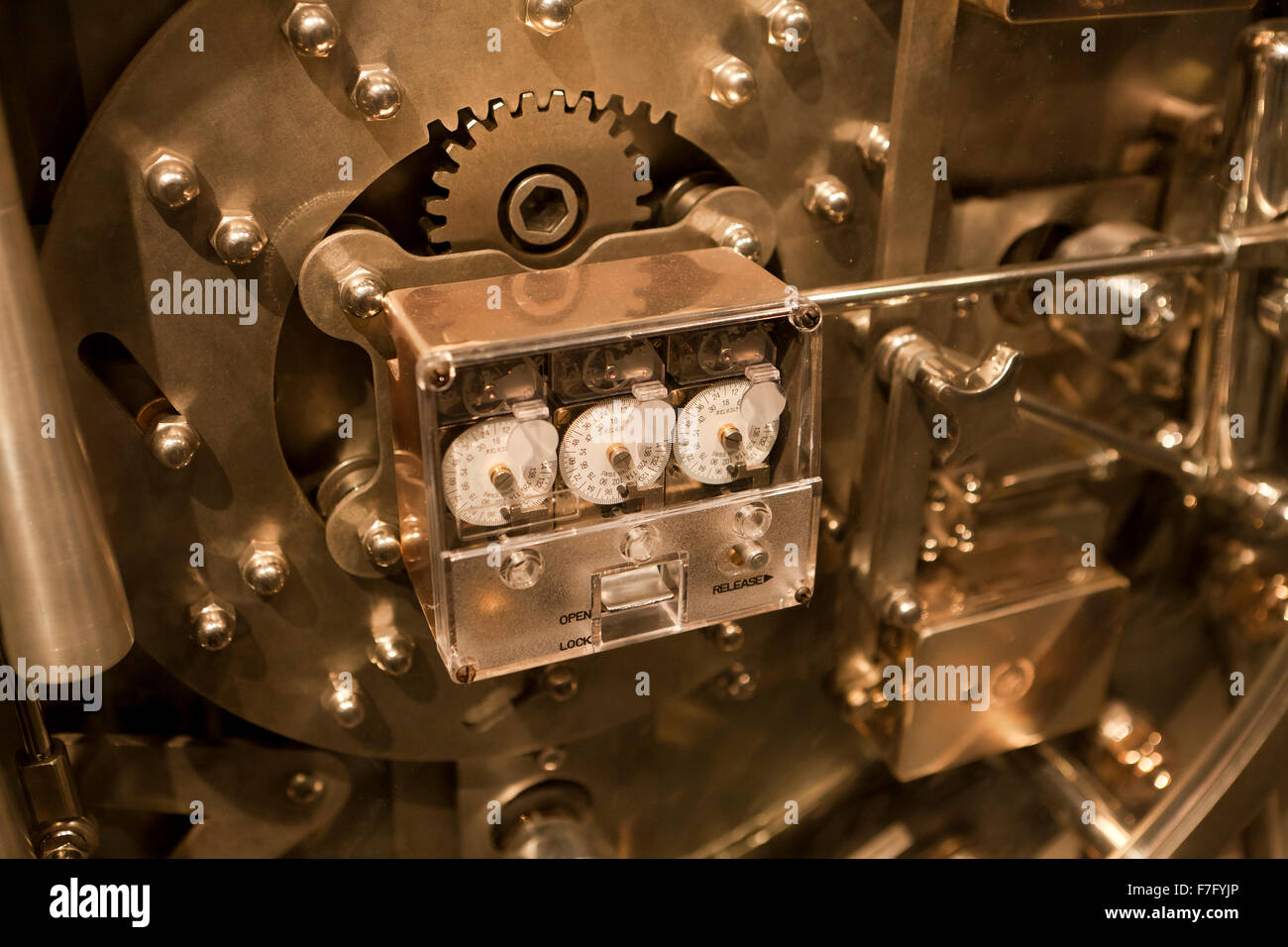 Lock mechanism immagini e fotografie stock ad alta risoluzione - Alamy