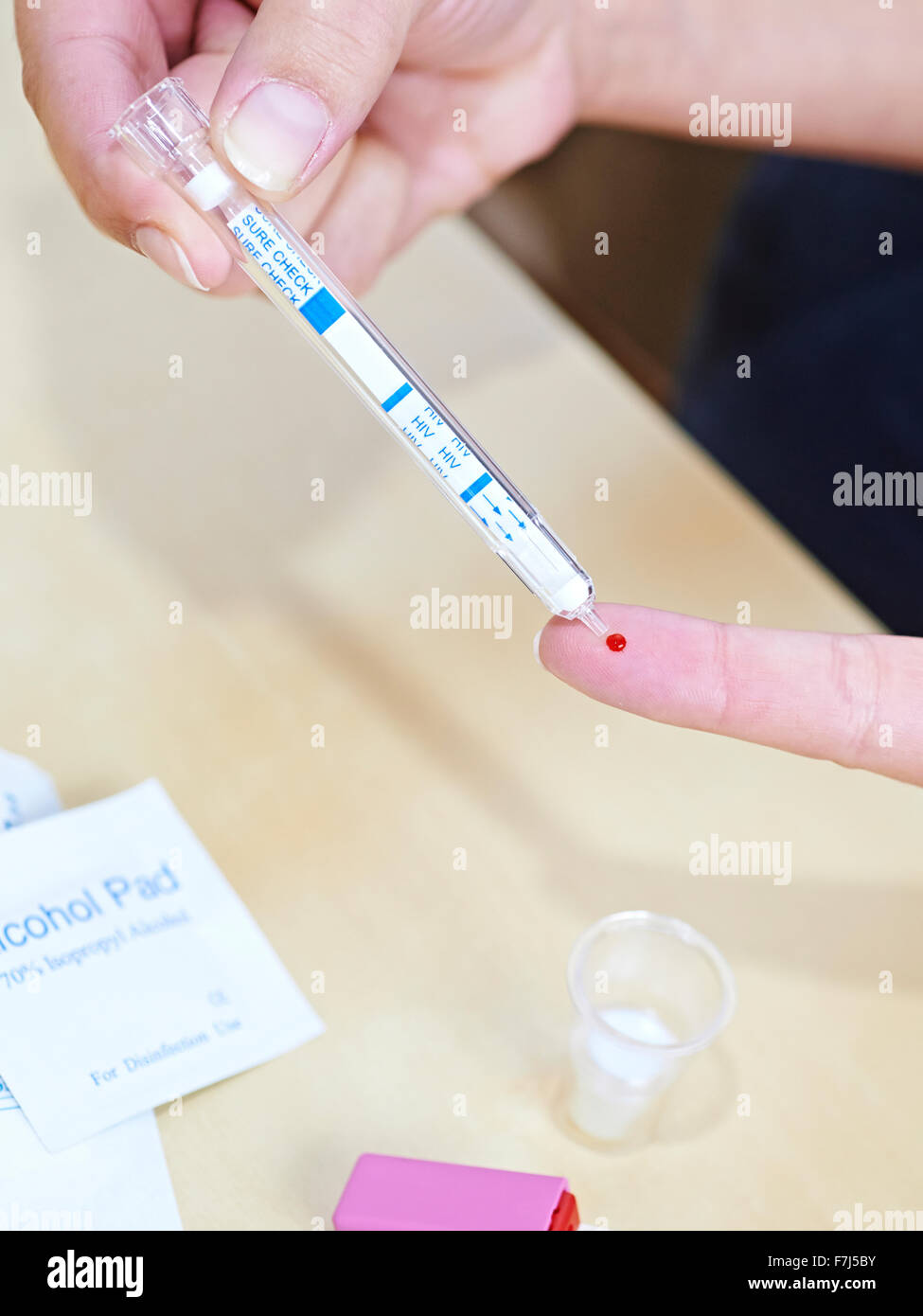 Hiv self test immagini e fotografie stock ad alta risoluzione - Alamy