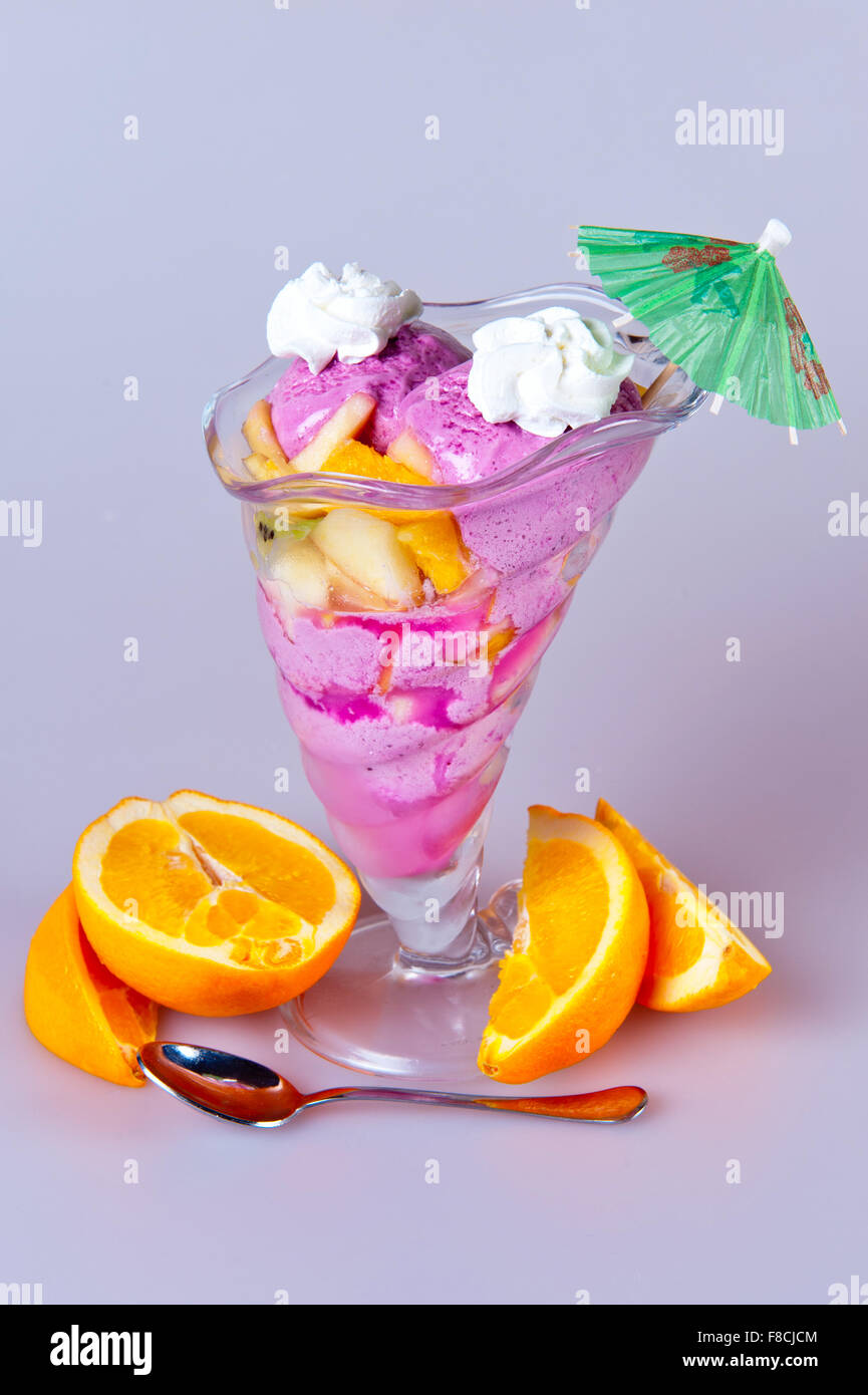 Coppetta gelato immagini e fotografie stock ad alta risoluzione ...