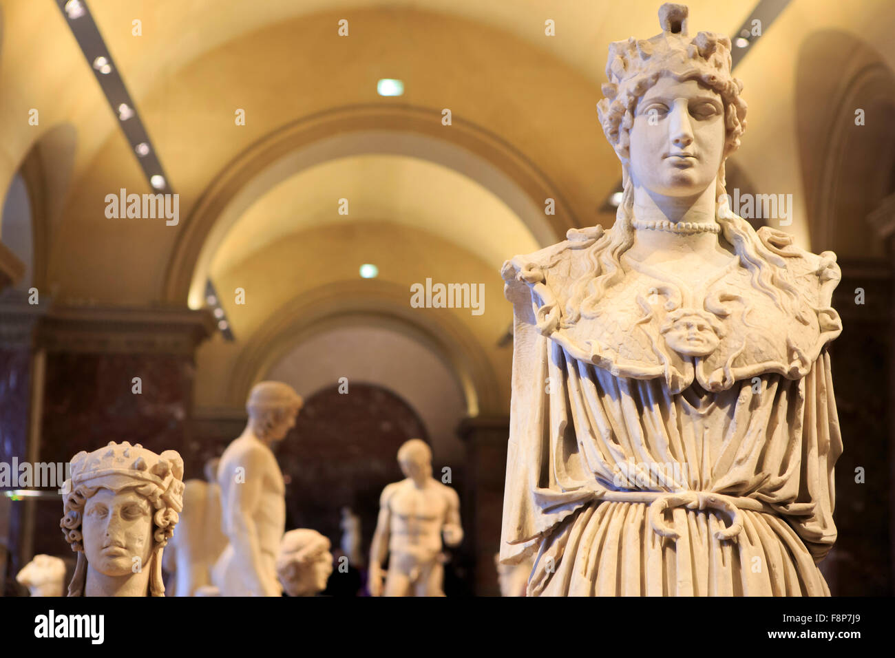 Antiche statue greche immagini e fotografie stock ad alta risoluzione ...