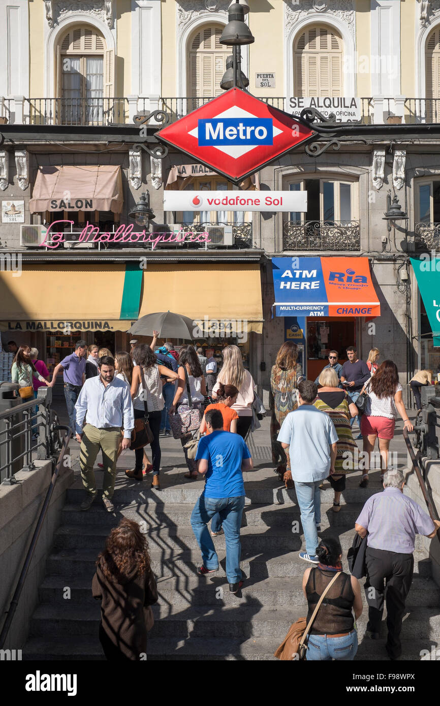 Sol metro madrid immagini e fotografie stock ad alta risoluzione - Alamy