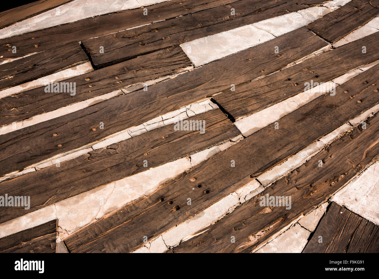 Cemento e legno immagini e fotografie stock ad alta risoluzione - Alamy