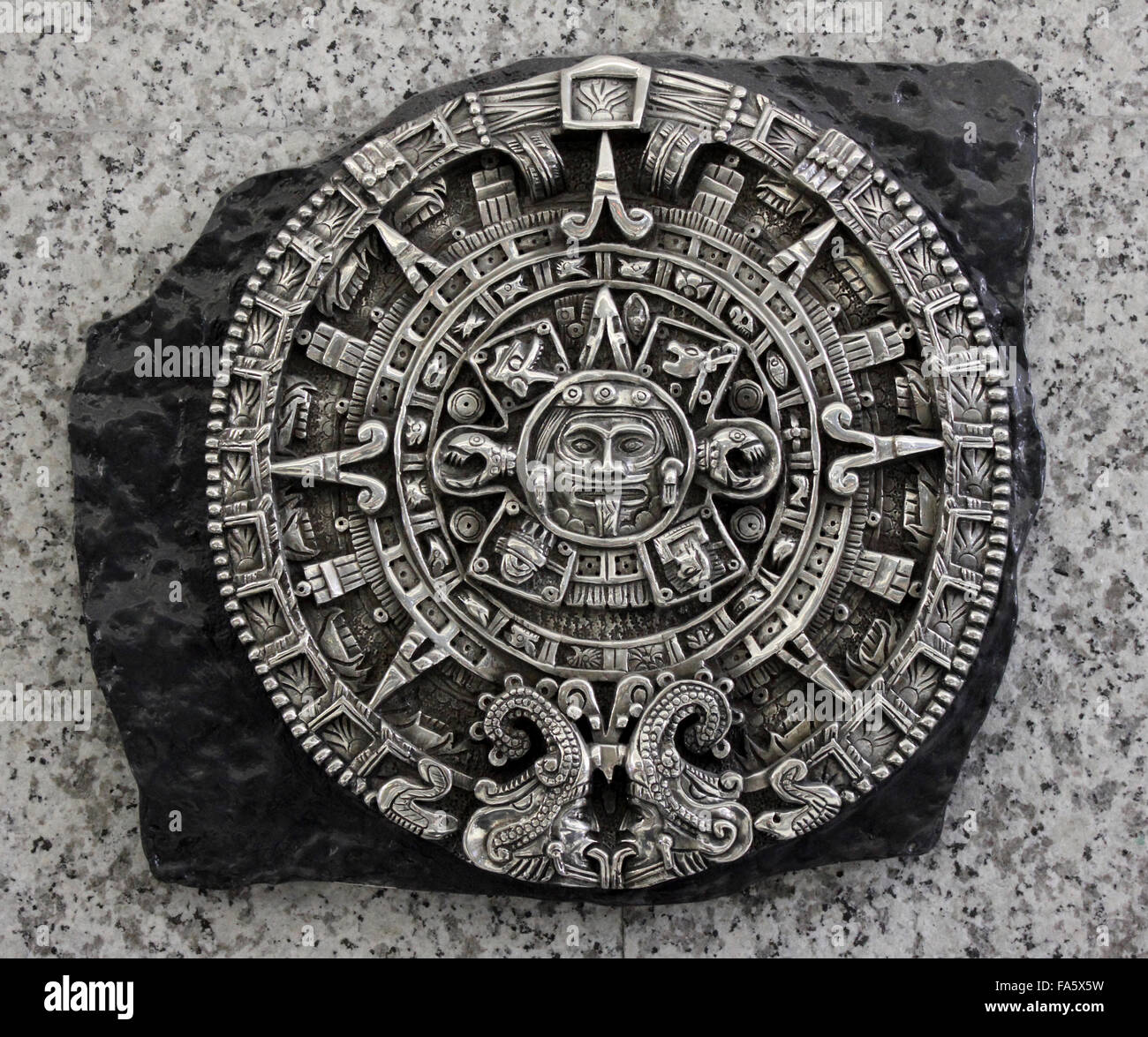 Antico calendario azteco immagini e fotografie stock ad alta ...