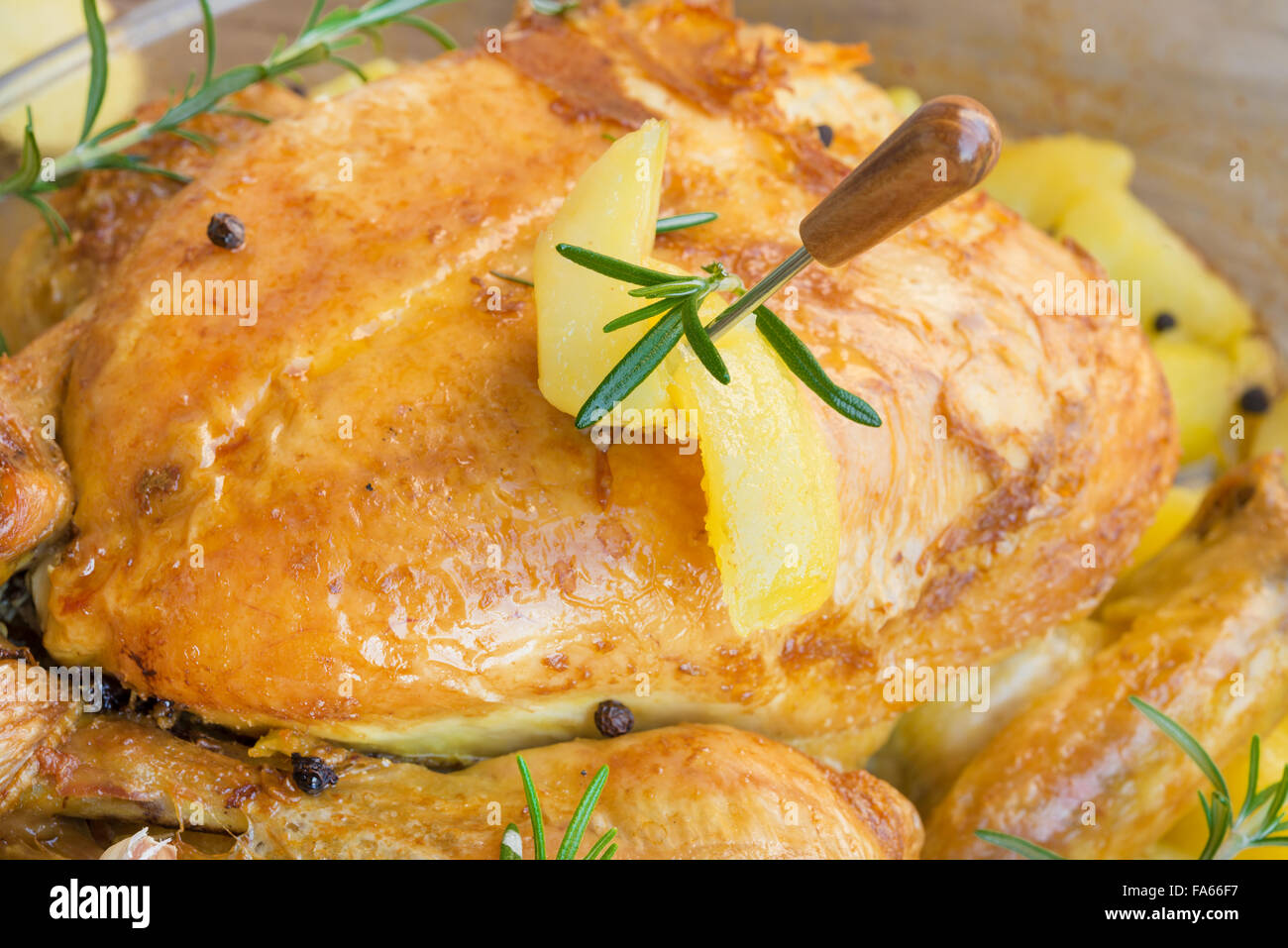 Intero tacchino arrosto immagini e fotografie stock ad alta risoluzione ...