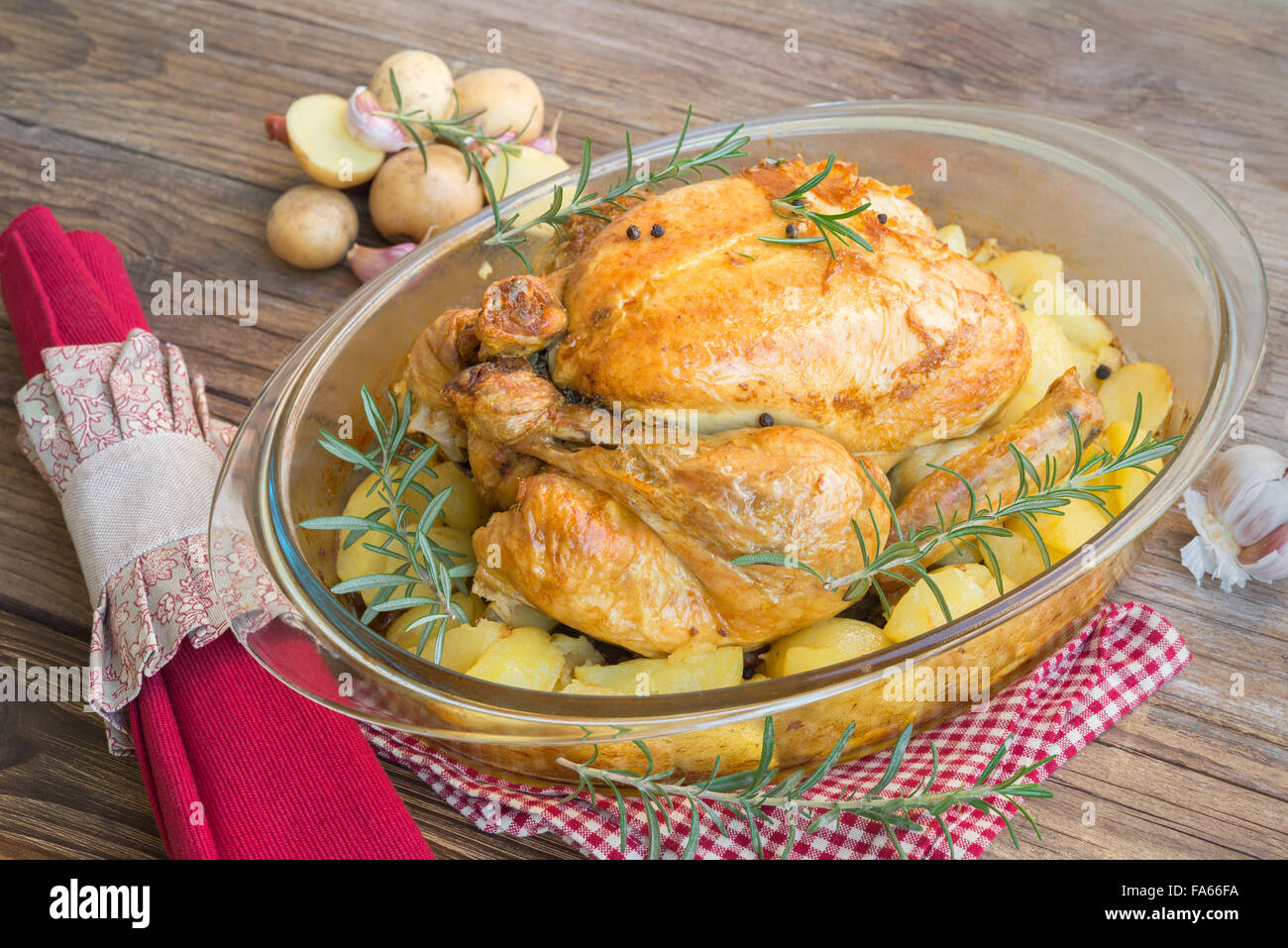 Intero tacchino arrosto immagini e fotografie stock ad alta risoluzione ...