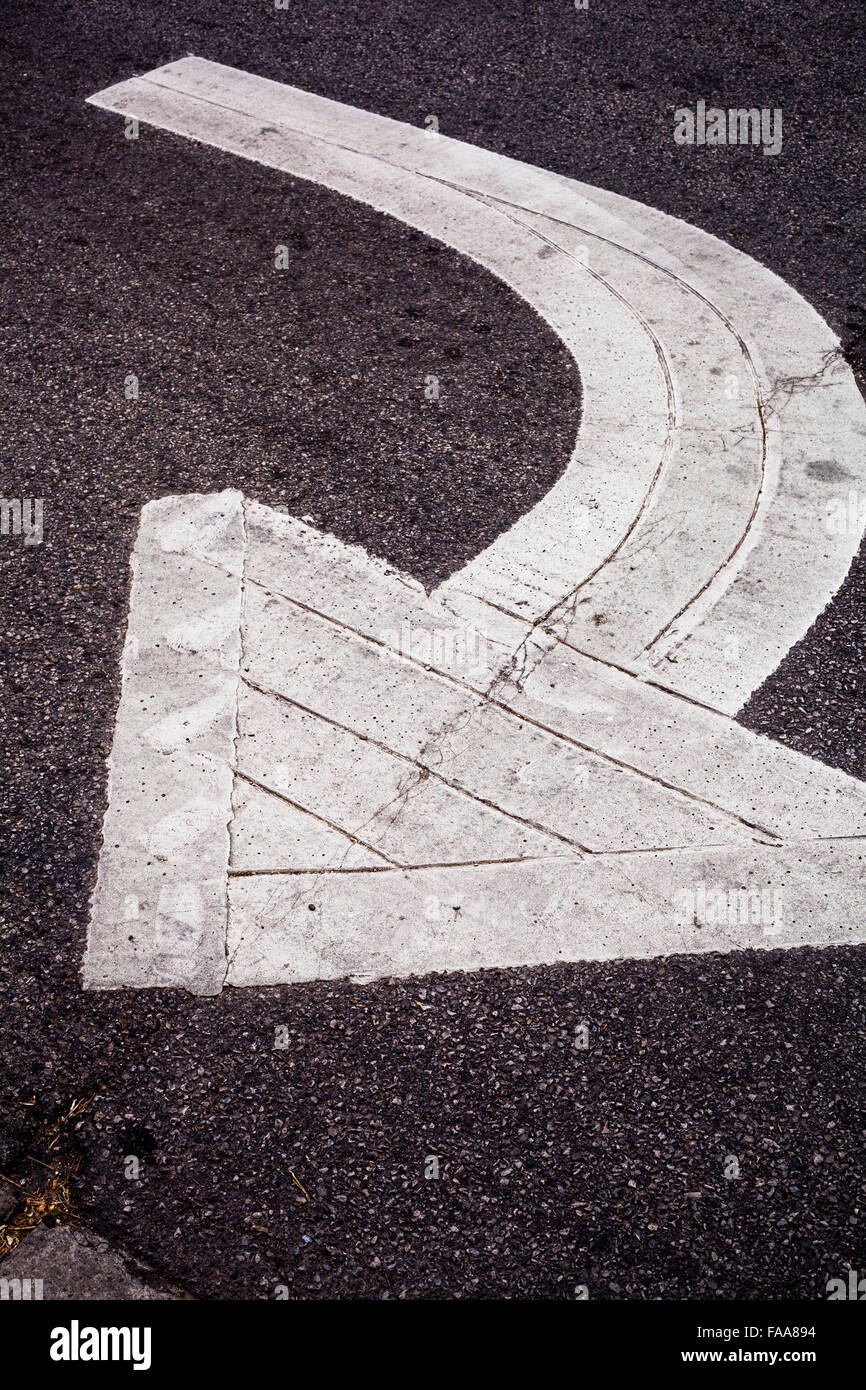 Simbolo della freccia immagini e fotografie stock ad alta risoluzione ...