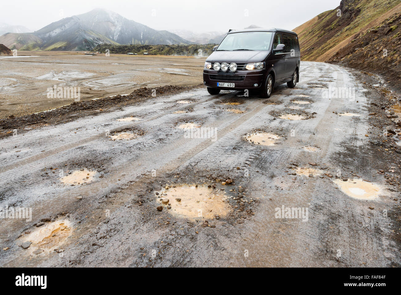 Buche di strada immagini e fotografie stock ad alta risoluzione - Alamy