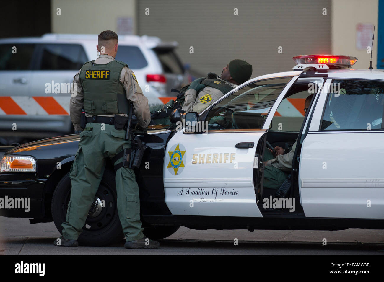 Lapd officers immagini e fotografie stock ad alta risoluzione - Alamy