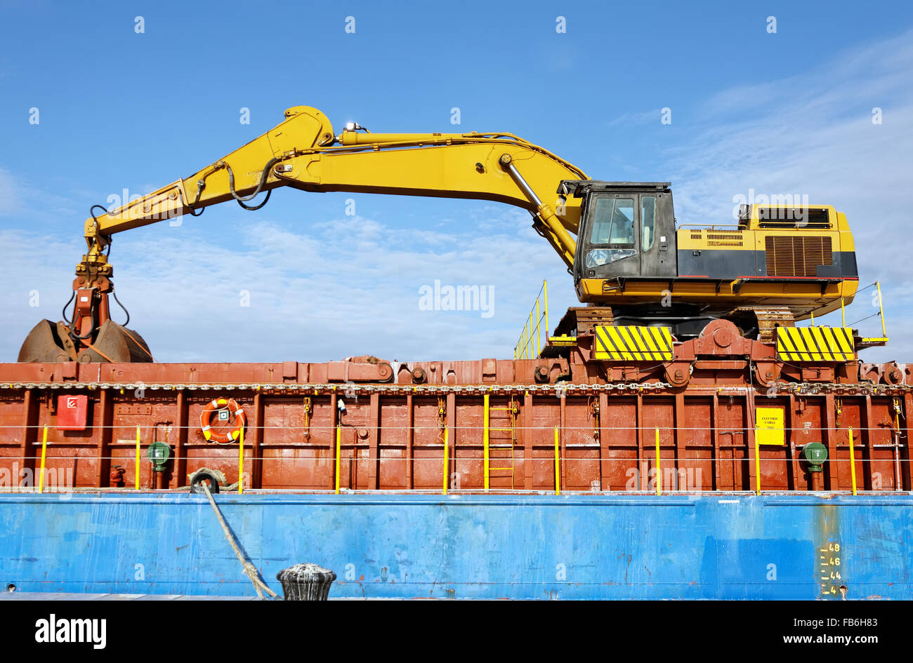 Escavatore caterpillar immagini e fotografie stock ad alta risoluzione ...