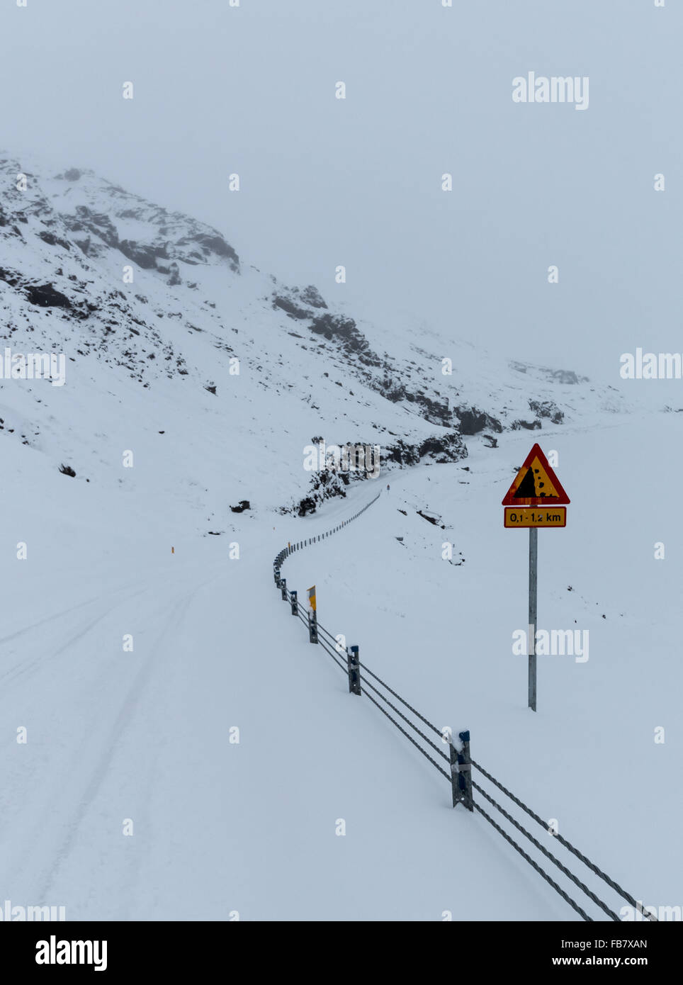 Cartello stradale islanda immagini e fotografie stock ad alta ...