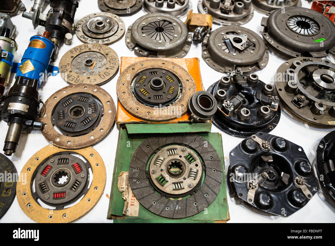 Parti automobilistiche d'epoca immagini e fotografie stock ad alta ...