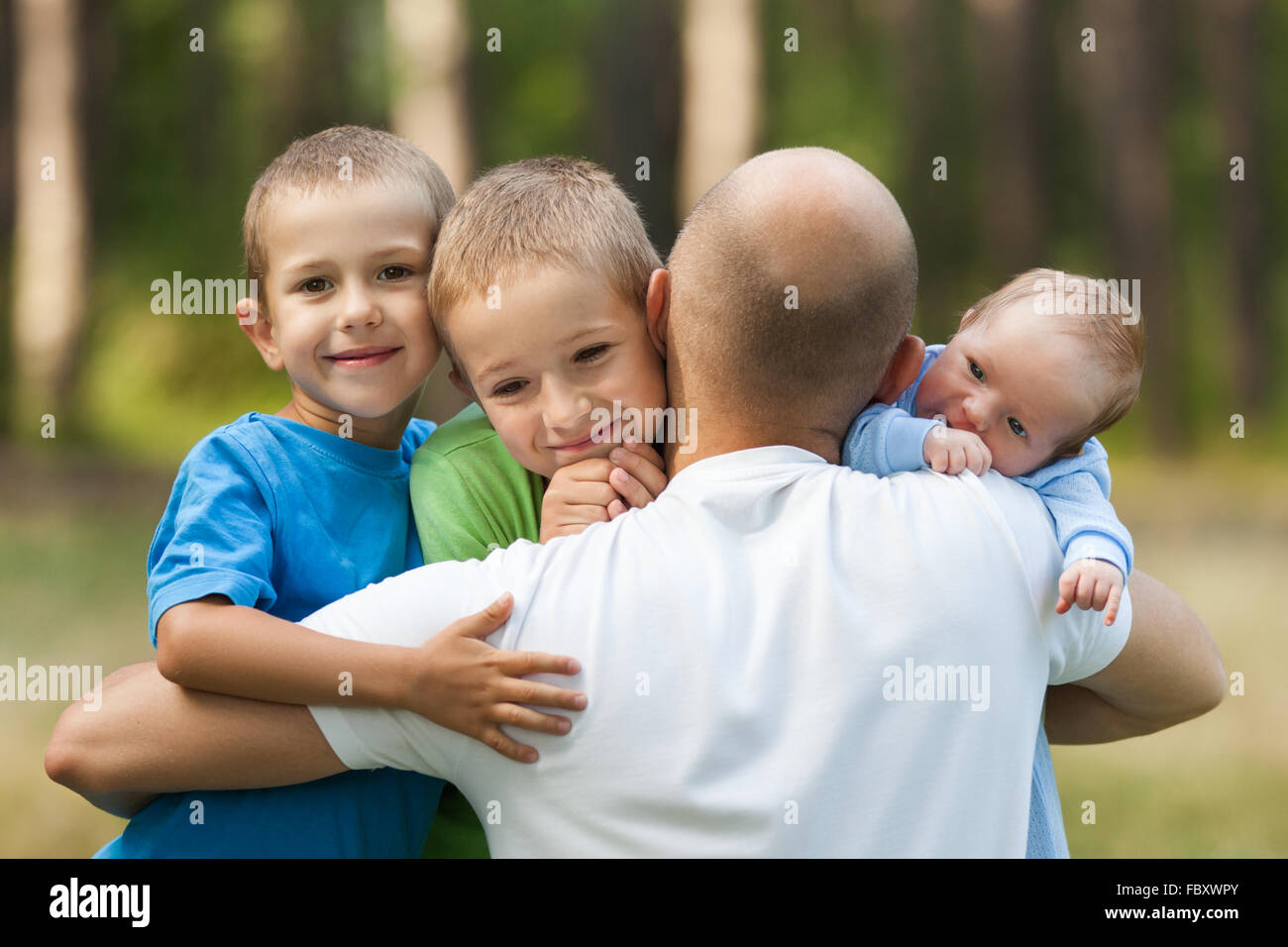 Papà e figli immagini e fotografie stock ad alta risoluzione - Alamy