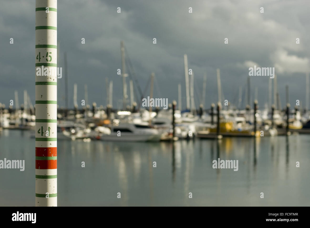 Tide height gauge immagini e fotografie stock ad alta risoluzione - Alamy