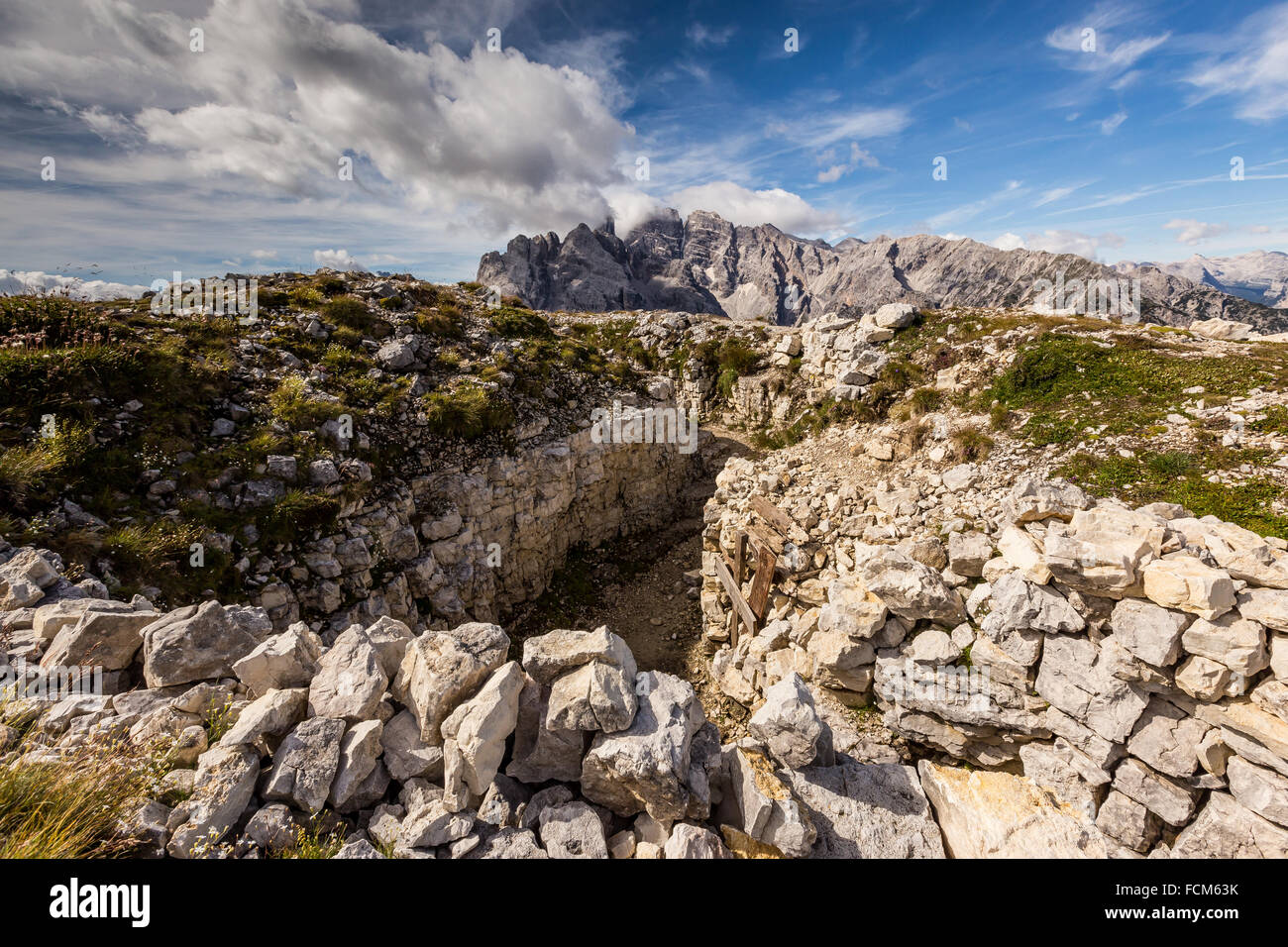 Le trincee della Prima Guerra Mondiale sul Monte Piana, le Dolomiti ...