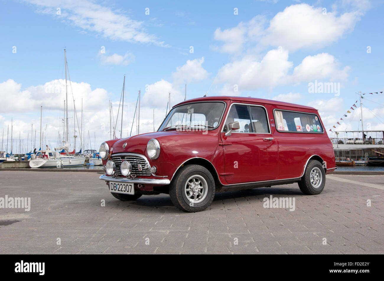 Mini furgone austin classico immagini e fotografie stock ad alta ...