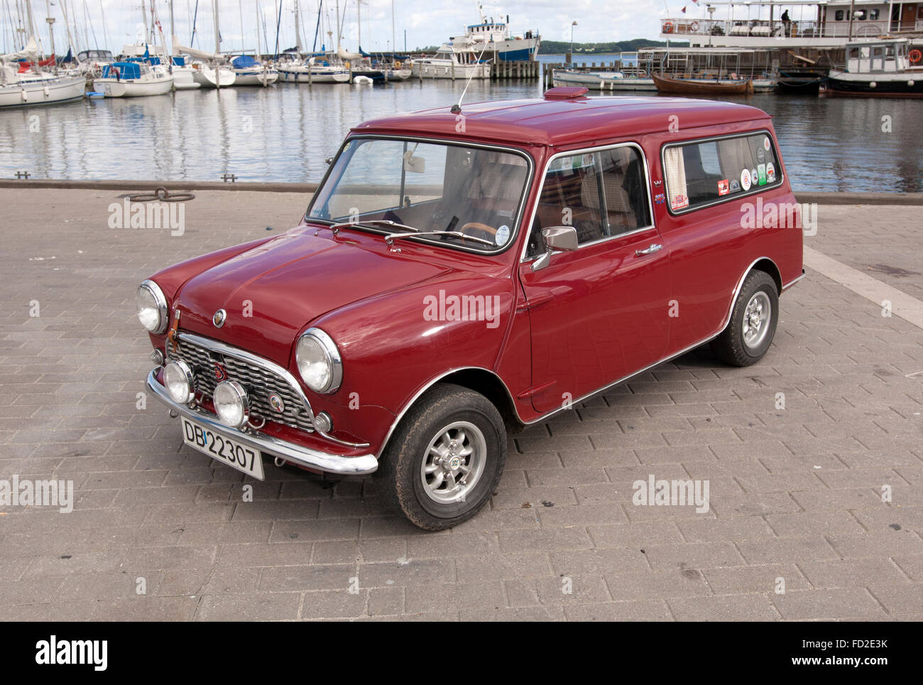 Mini furgone austin classico immagini e fotografie stock ad alta ...