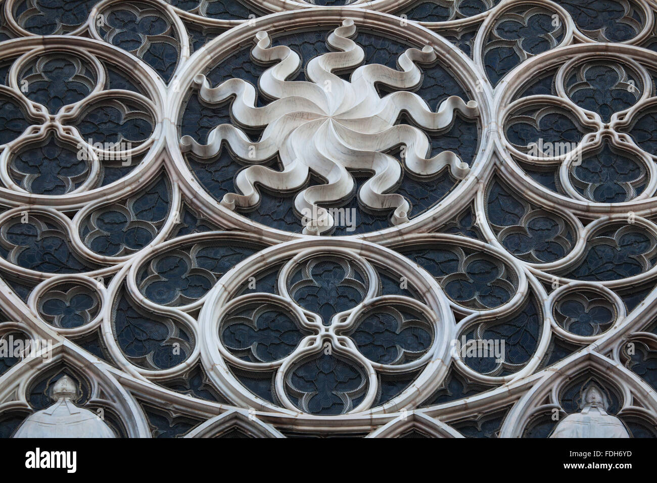 Window duomo di milano cathedral immagini e fotografie stock ad alta ...