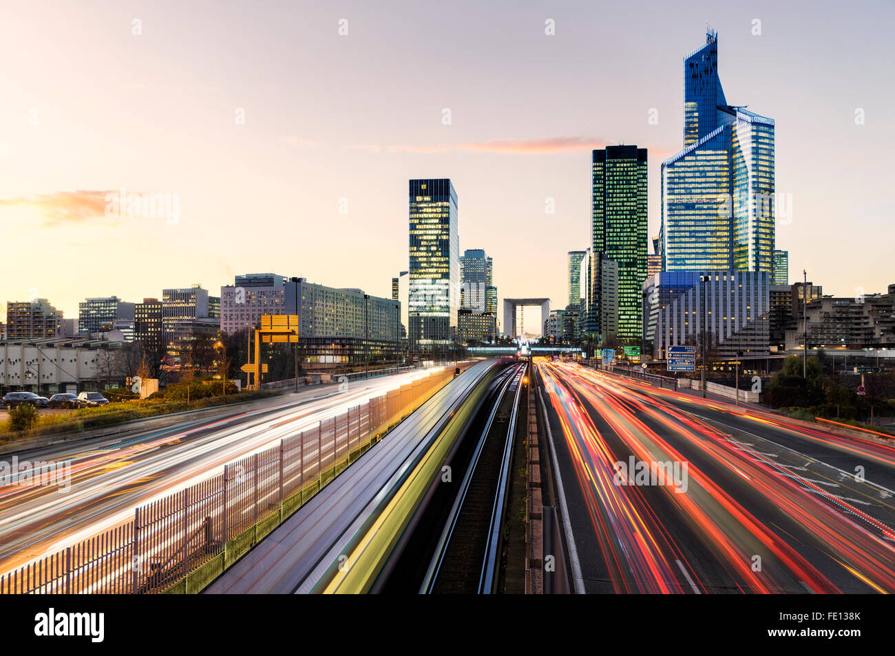 Road traffic paris highway immagini e fotografie stock ad alta ...