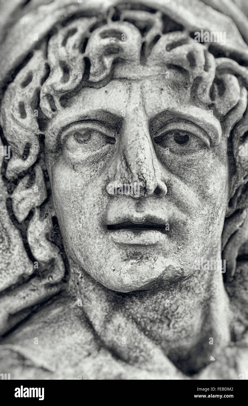 Busto statua greca immagini e fotografie stock ad alta risoluzione - Alamy