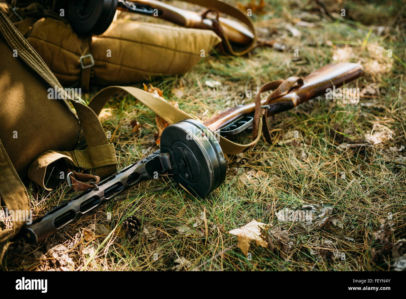 Sovietica militare russa munizioni - mitragliatore della II Guerra ...