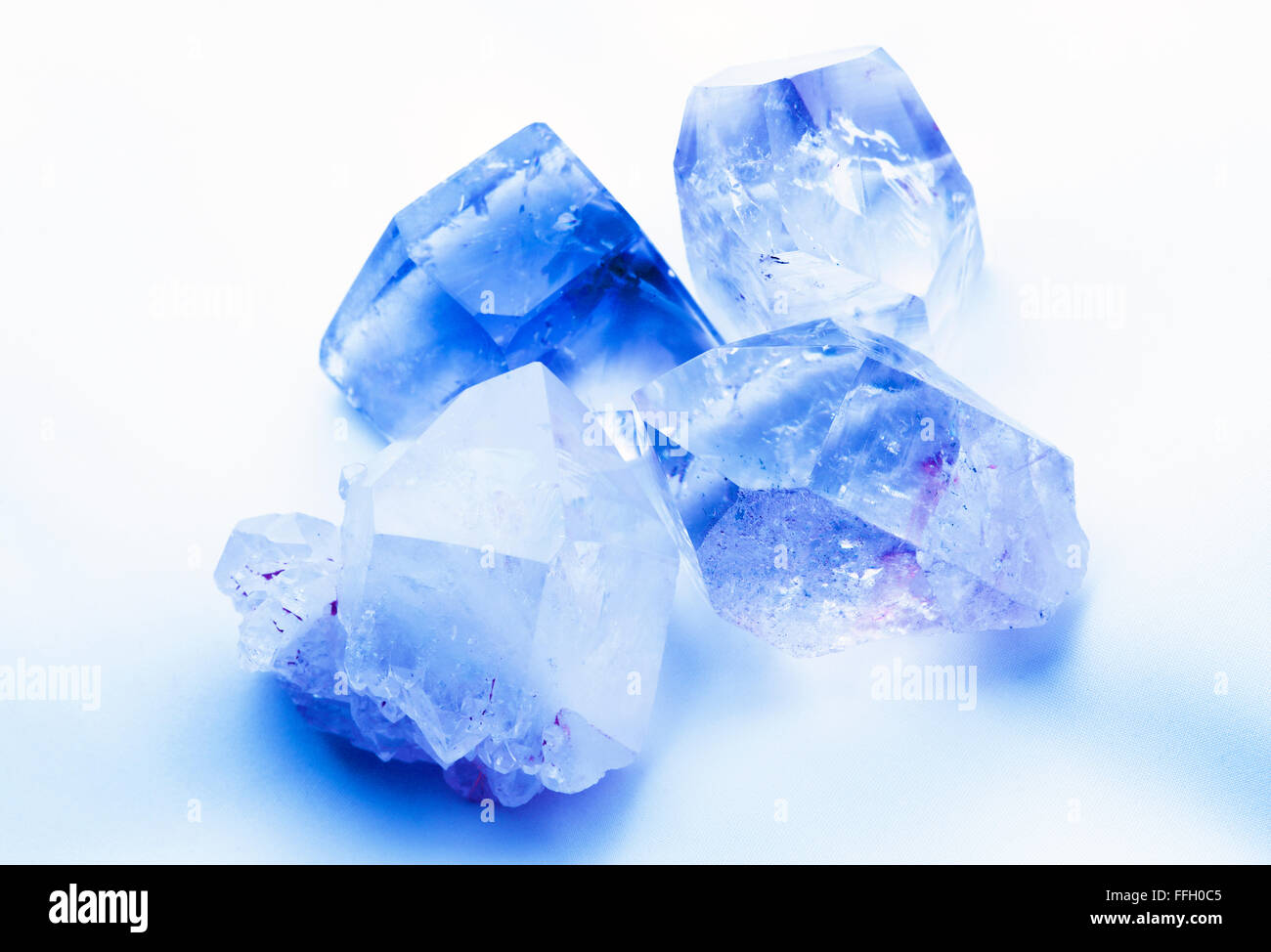 Cristalli di ghiaccio colorati immagini e fotografie stock ad alta ...