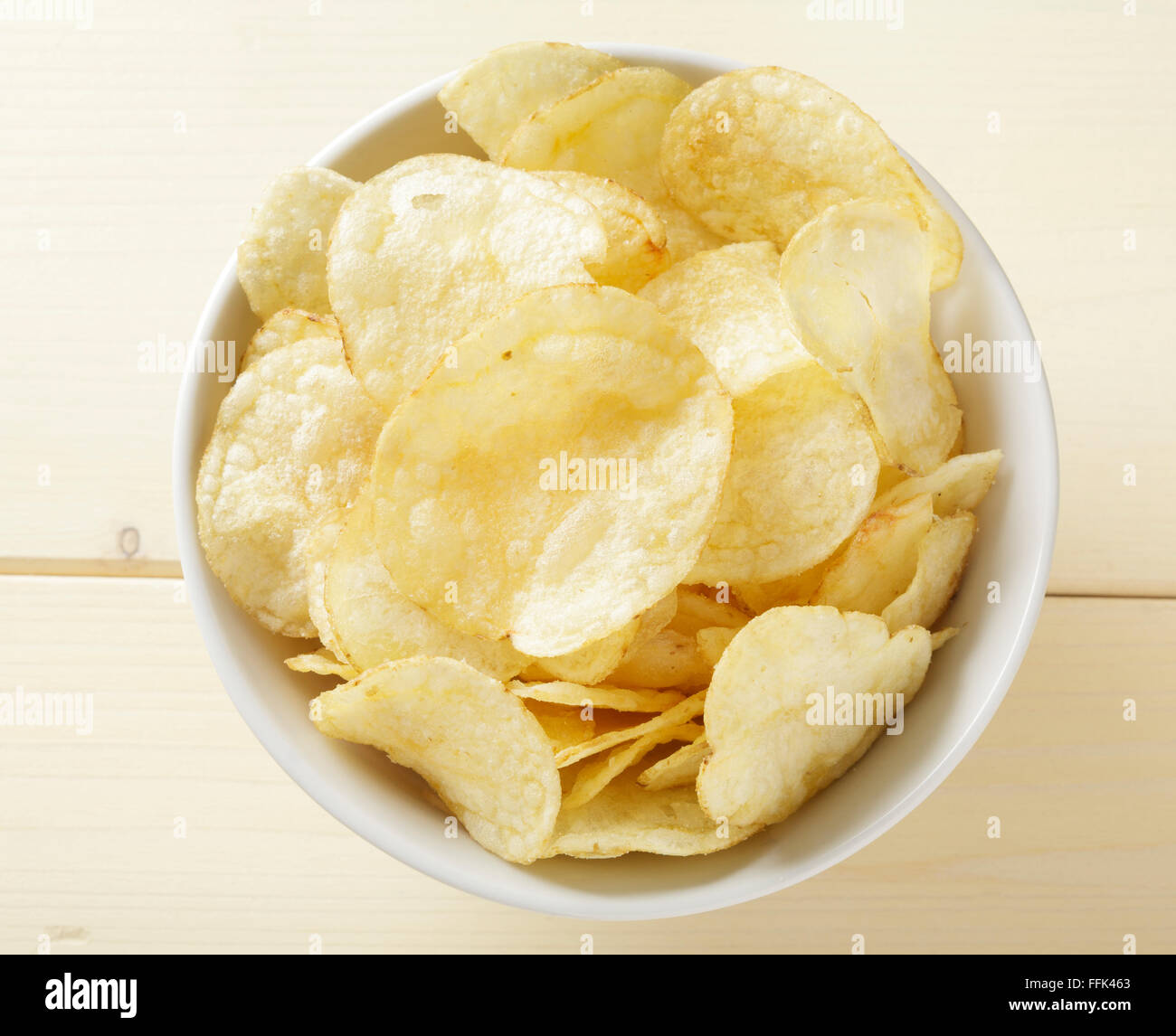 Patatine e snack immagini e fotografie stock ad alta risoluzione - Alamy