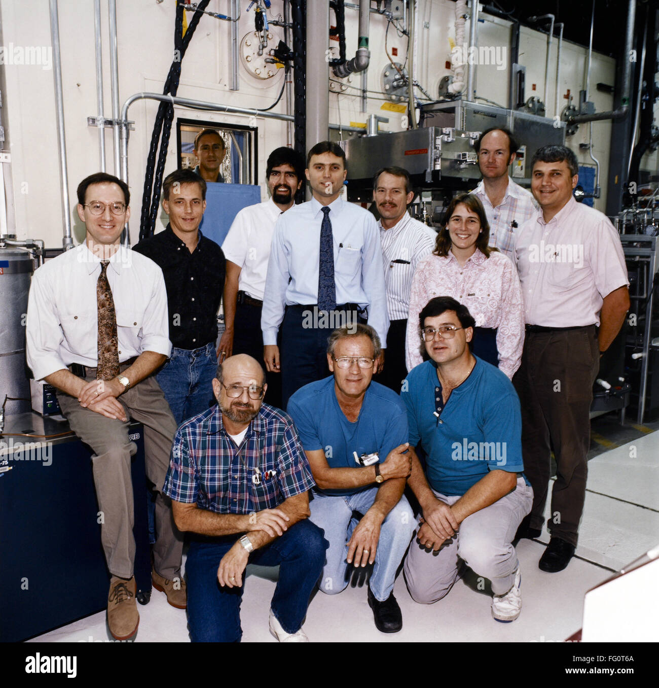 Spazio: ricerca, 1996. /NResearchers presso il Johnson Space Center ...