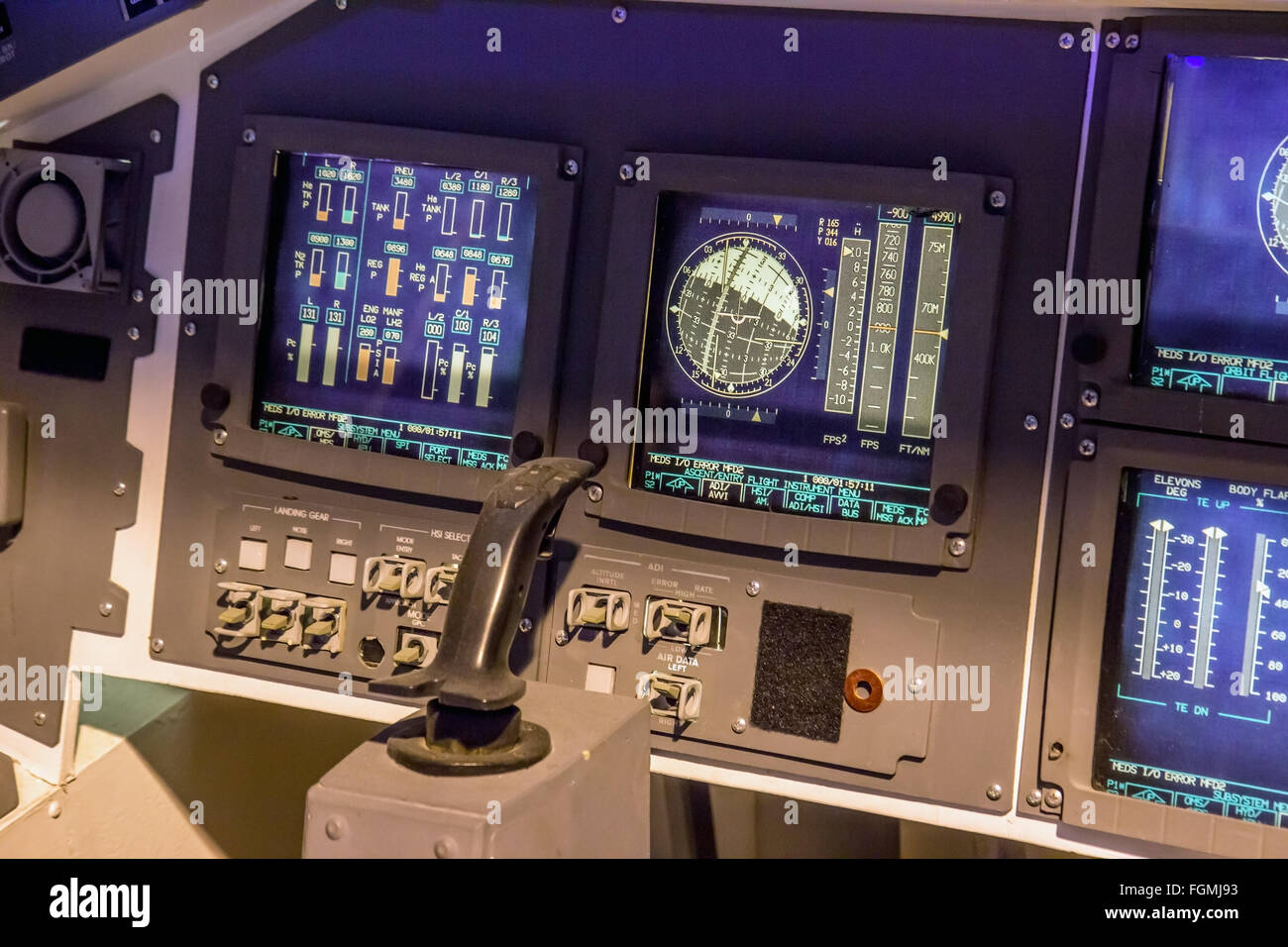 Space shuttle interior immagini e fotografie stock ad alta risoluzione ...
