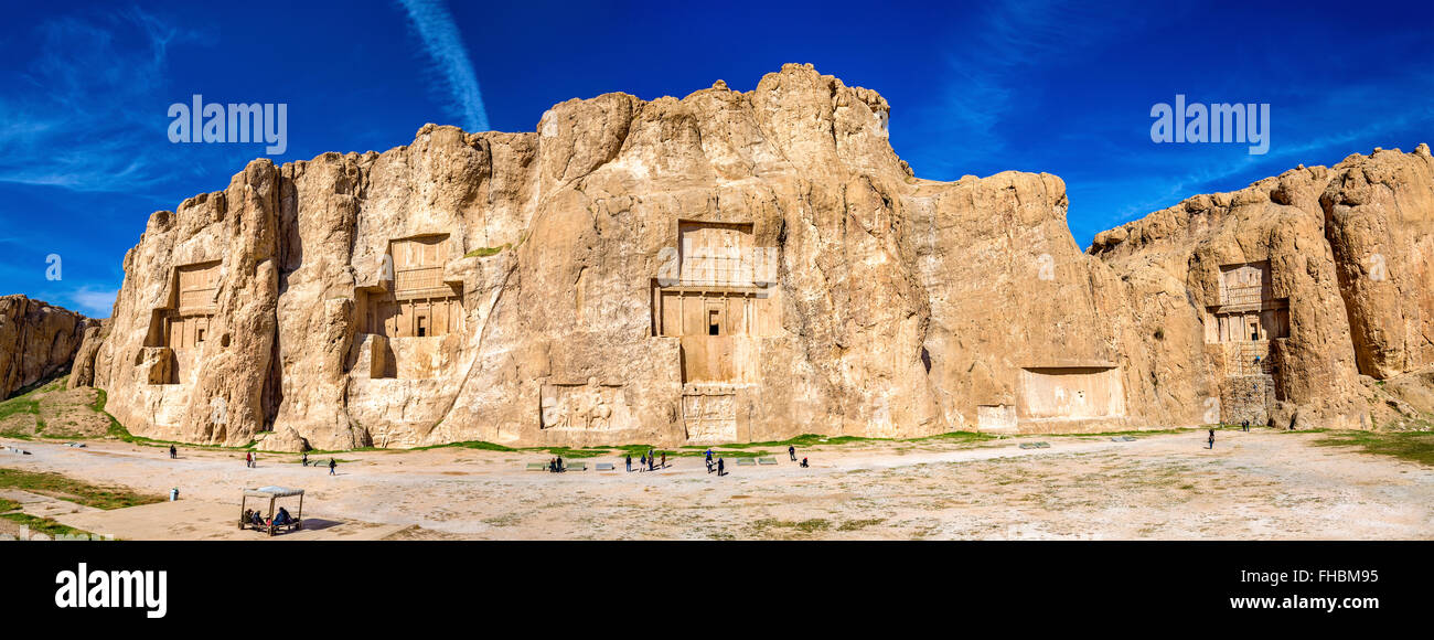 Tombe dei re achemenidi immagini e fotografie stock ad alta risoluzione ...