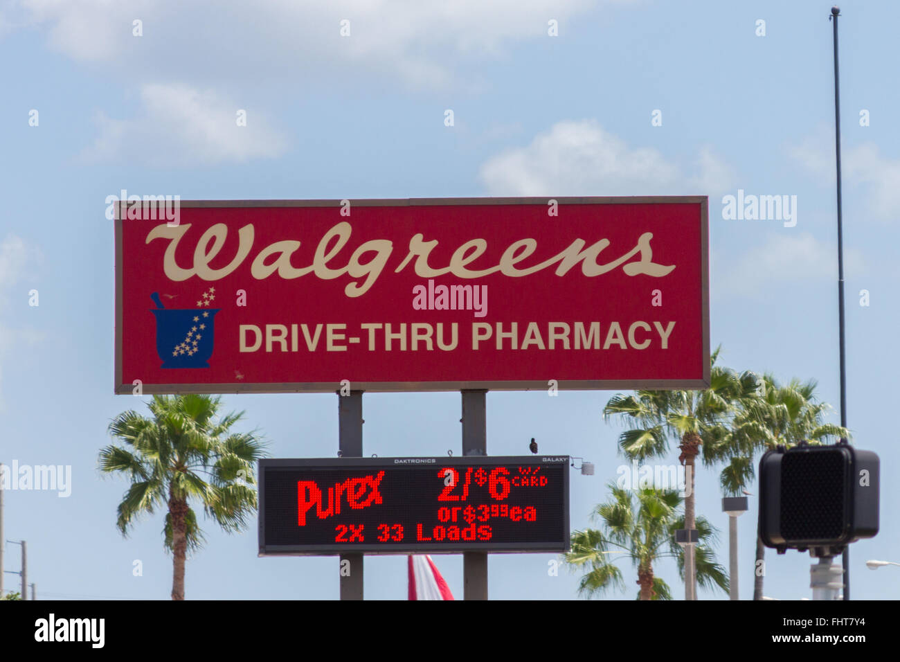 Walgreens drive thru immagini e fotografie stock ad alta risoluzione ...