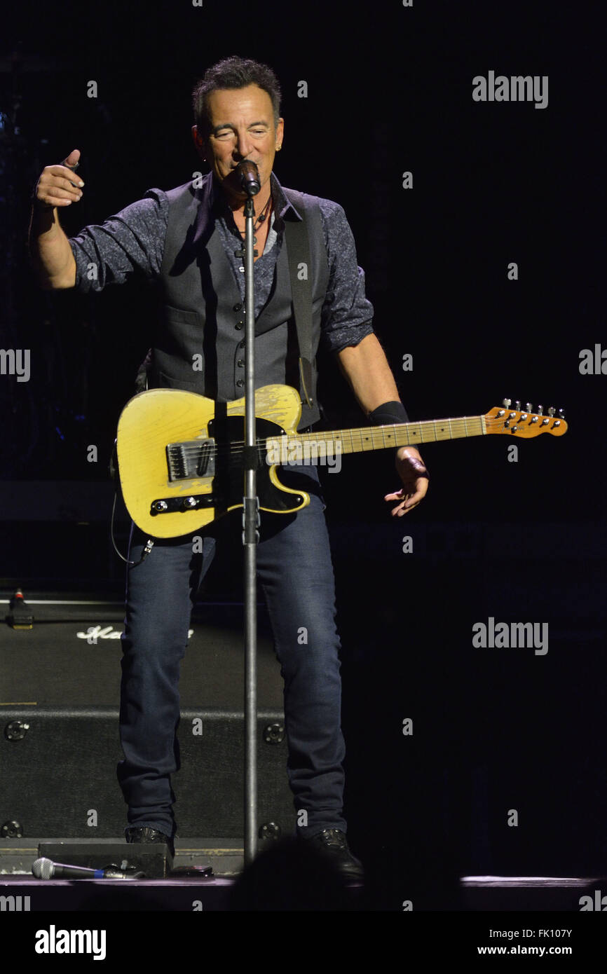 Bruce Springsteen e la E Street Band eseguire presso la Air Canada ...