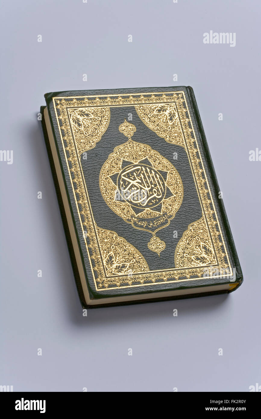 Libro sacro dell'islam immagini e fotografie stock ad alta risoluzione ...