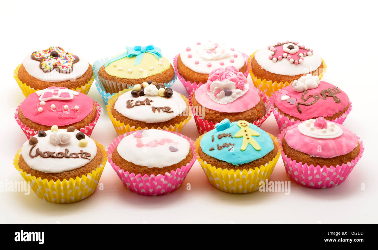 Diverse torte immagini e fotografie stock ad alta risoluzione - Alamy