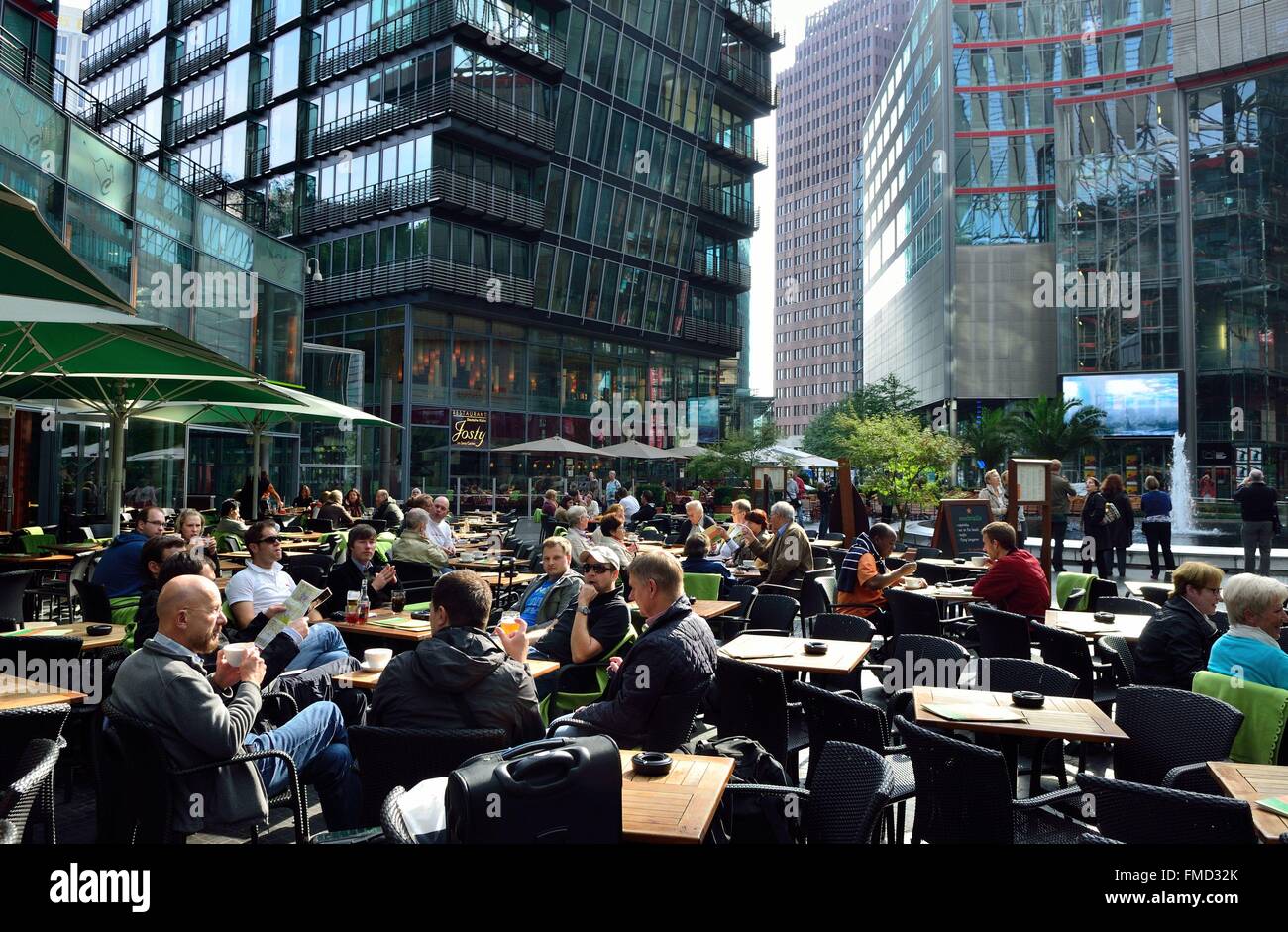 Potsdamer platz group immagini e fotografie stock ad alta risoluzione ...