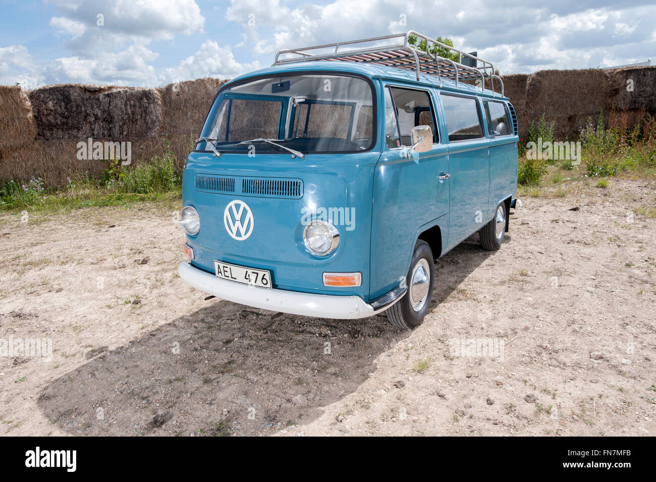 Numero 2 bus immagini e fotografie stock ad alta risoluzione - Alamy