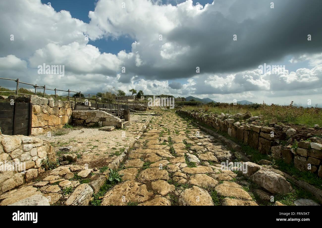 Ancient roman road immagini e fotografie stock ad alta risoluzione - Alamy