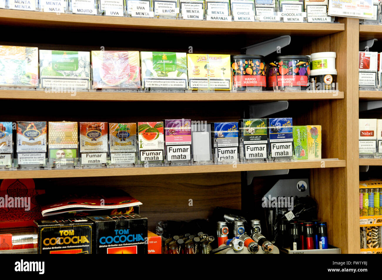 Prodotti del tabacco in vendita immagini e fotografie stock ad alta ...