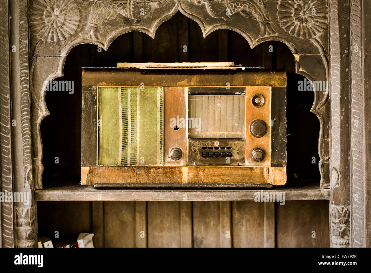Radio a transistor immagini e fotografie stock ad alta risoluzione - Alamy