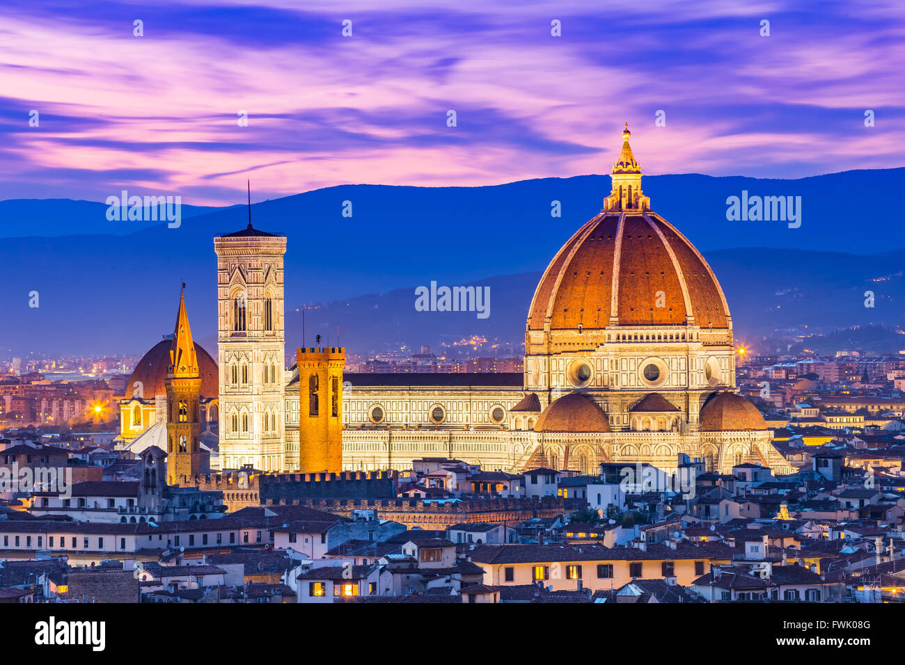 Notte della cattedrale di firenze immagini e fotografie stock ad alta ...