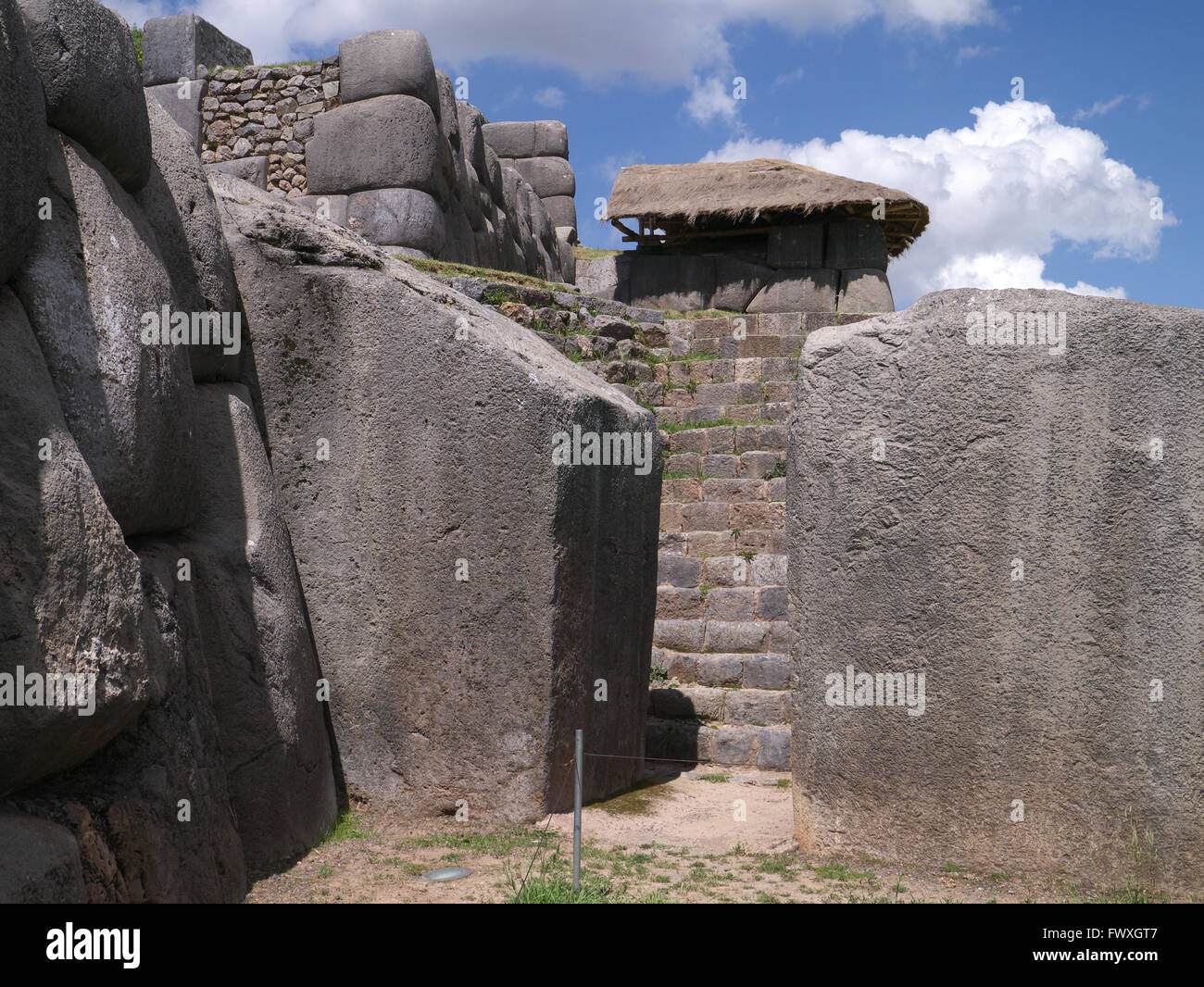 Rovine inca sacsayhuaman immagini e fotografie stock ad alta ...