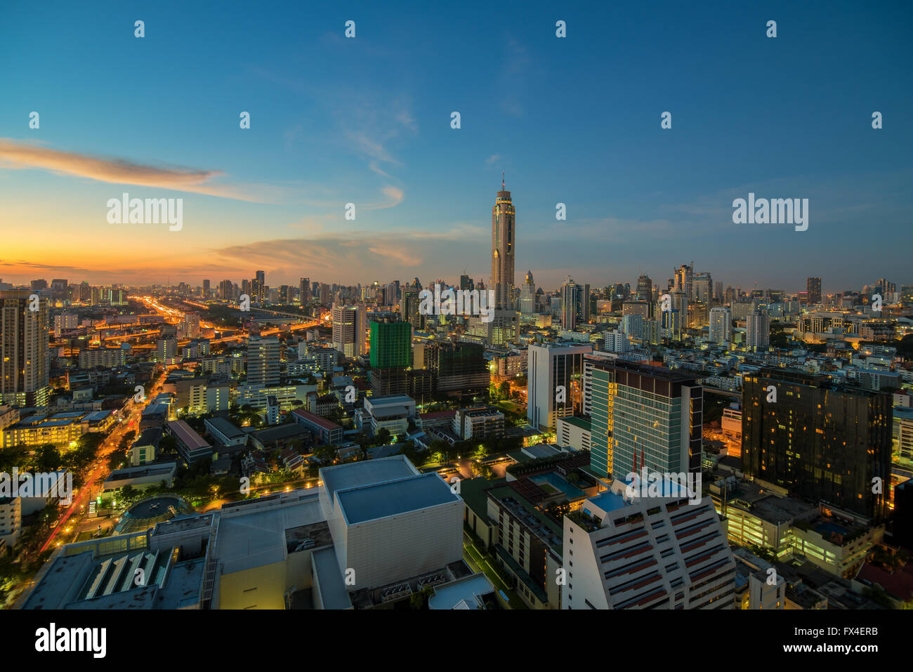 Skyline Della Città Di Bangkok Immagini e Fotos Stock - Alamy