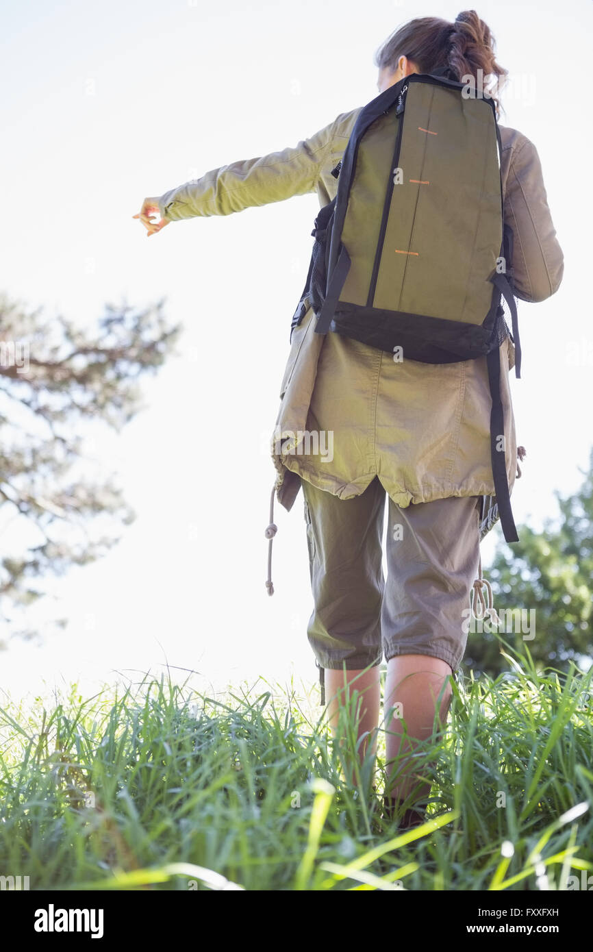 Dito che punta verso il cielo immagini e fotografie stock ad alta ...