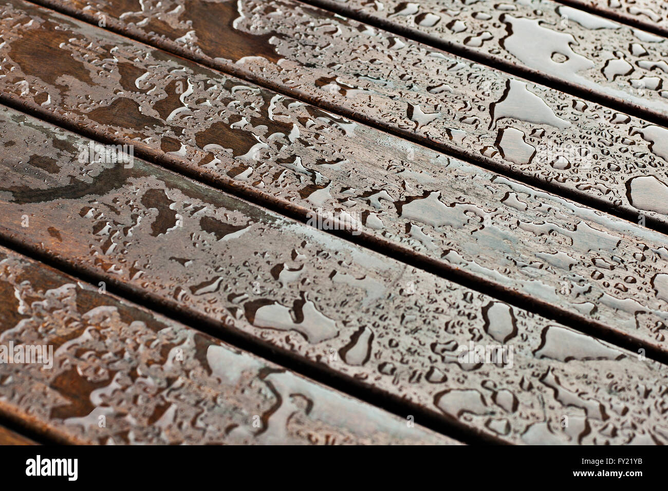 Tavola bagnata immagini e fotografie stock ad alta risoluzione - Alamy
